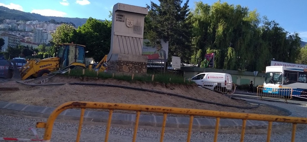 Trânsito Condicionado Na Rotunda Do Operário